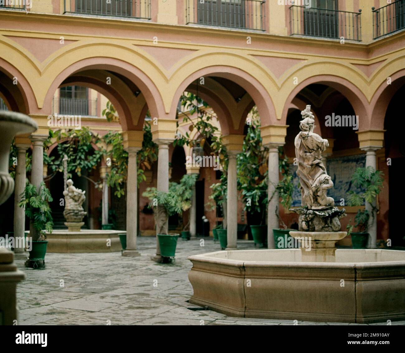 PATIO. Author: PEDRO SANCHEZ FALCONETE (1586-1666). Location: HOPITAL ...