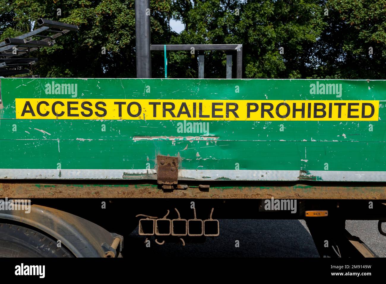 Workplace safety signs hi-res stock photography and images - Alamy