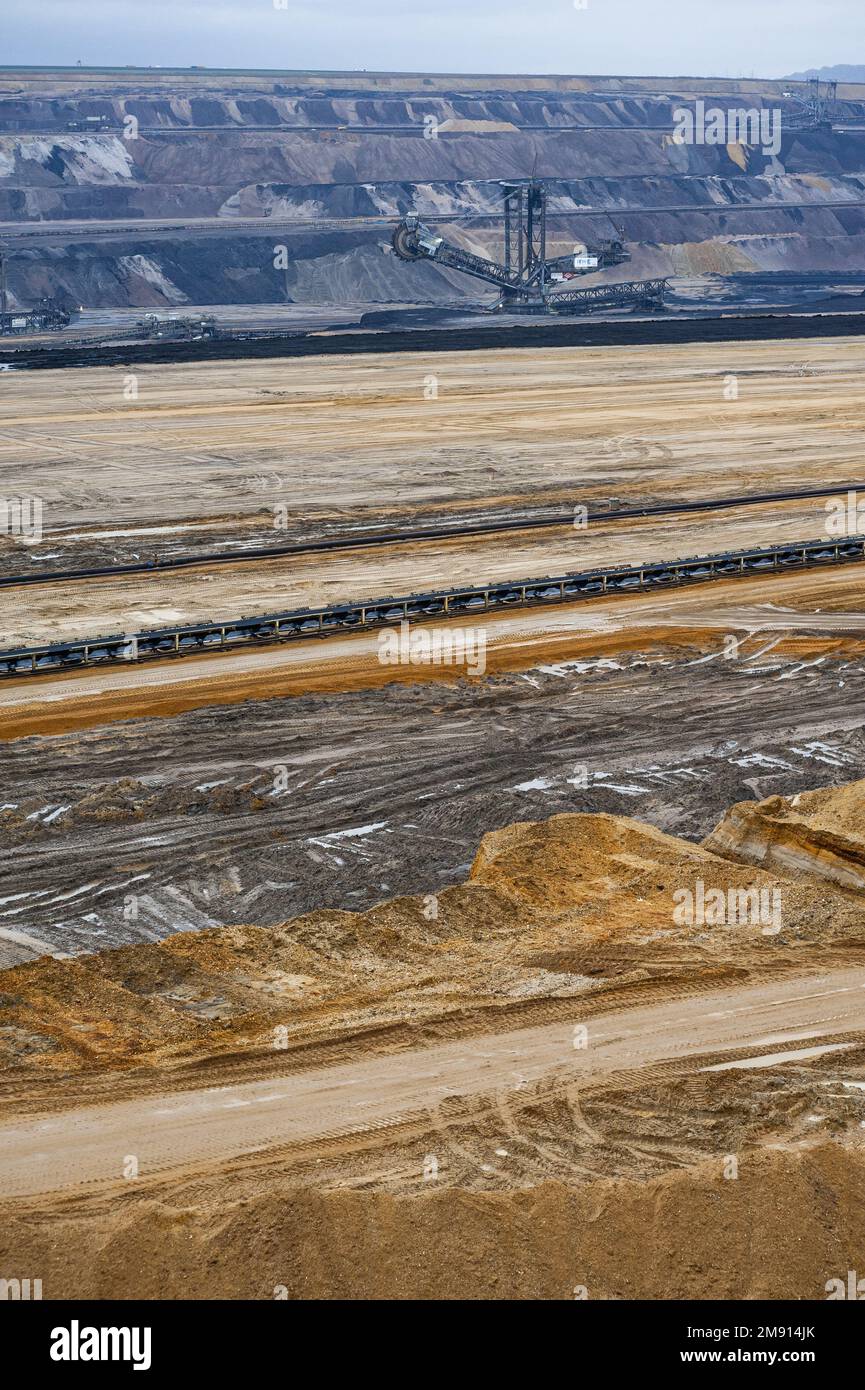 RWE, Lutzerath, Germany. Wednesday, 11 January 2023. Climate activists ...