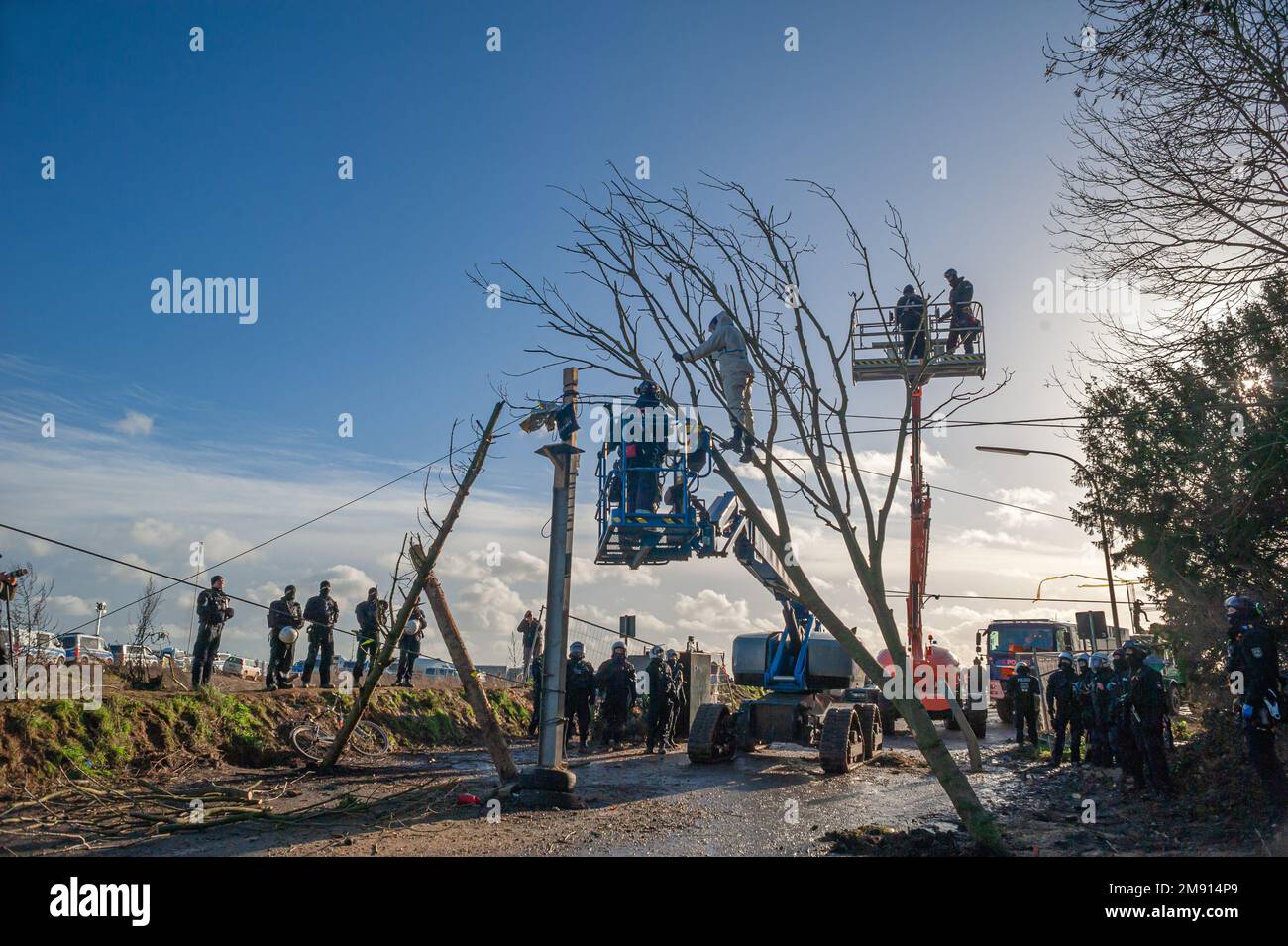 RWE, Lutzerath, Germany. Wednesday, 11 January 2023. Climate activists ...