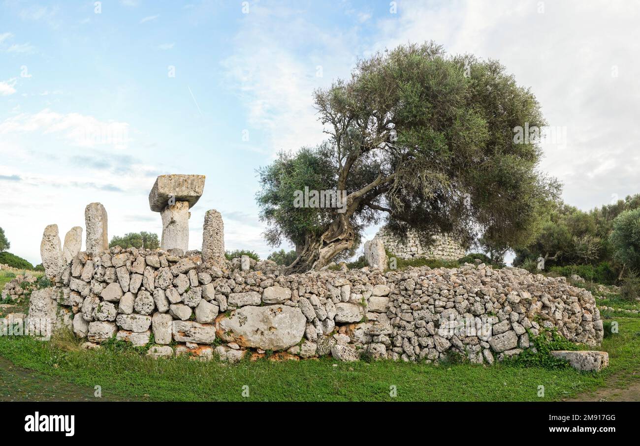 Taula enclosure hi-res stock photography and images - Alamy