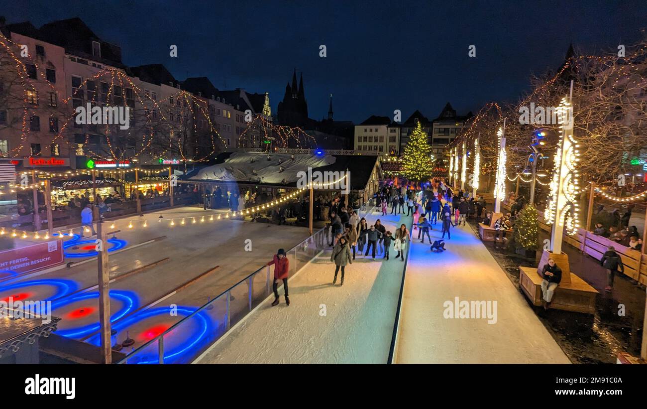 Outdoor ice rink at Cologne Christmas market Stock Photo - Alamy