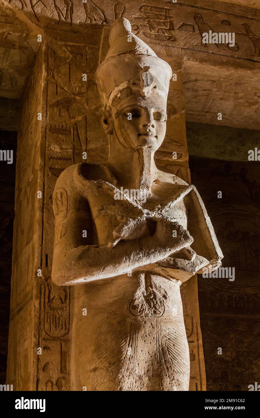 Osiride statue of Ramesses II in the Great Hypostyle Hall in the Great ...