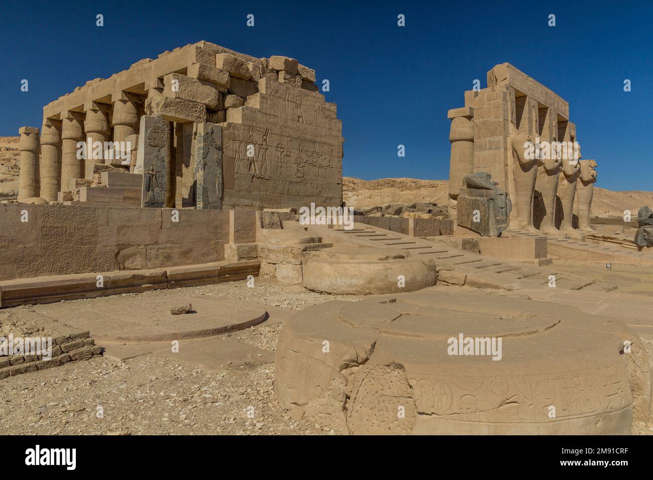 Mortuary temple of pharaoh ramesses ii hi-res stock photography and ...