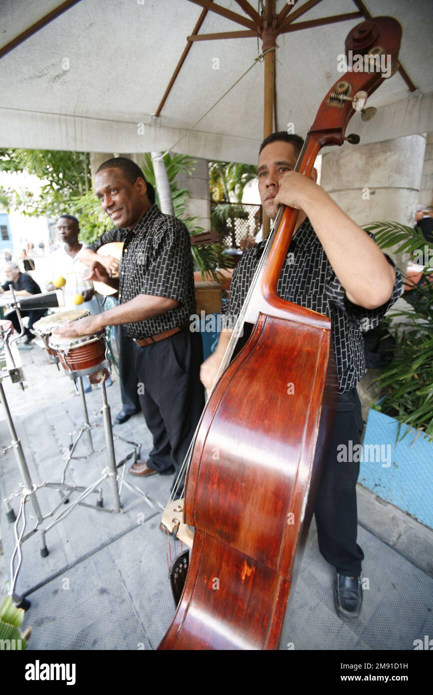Band with double bass busking in Havana, Cuba Stock Photo - Alamy