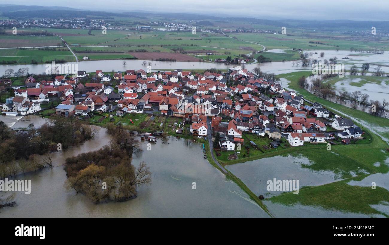 Roth Bei Marburg, Germany. 16th Jan, 2023. The Lahn has overflowed its ...