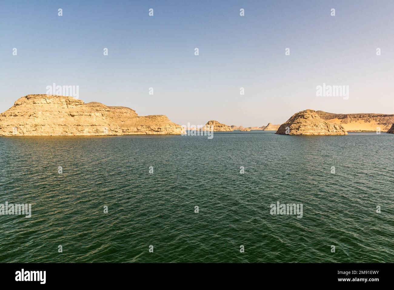 Rocky banks of Lake Nasser, Egypt Stock Photo - Alamy