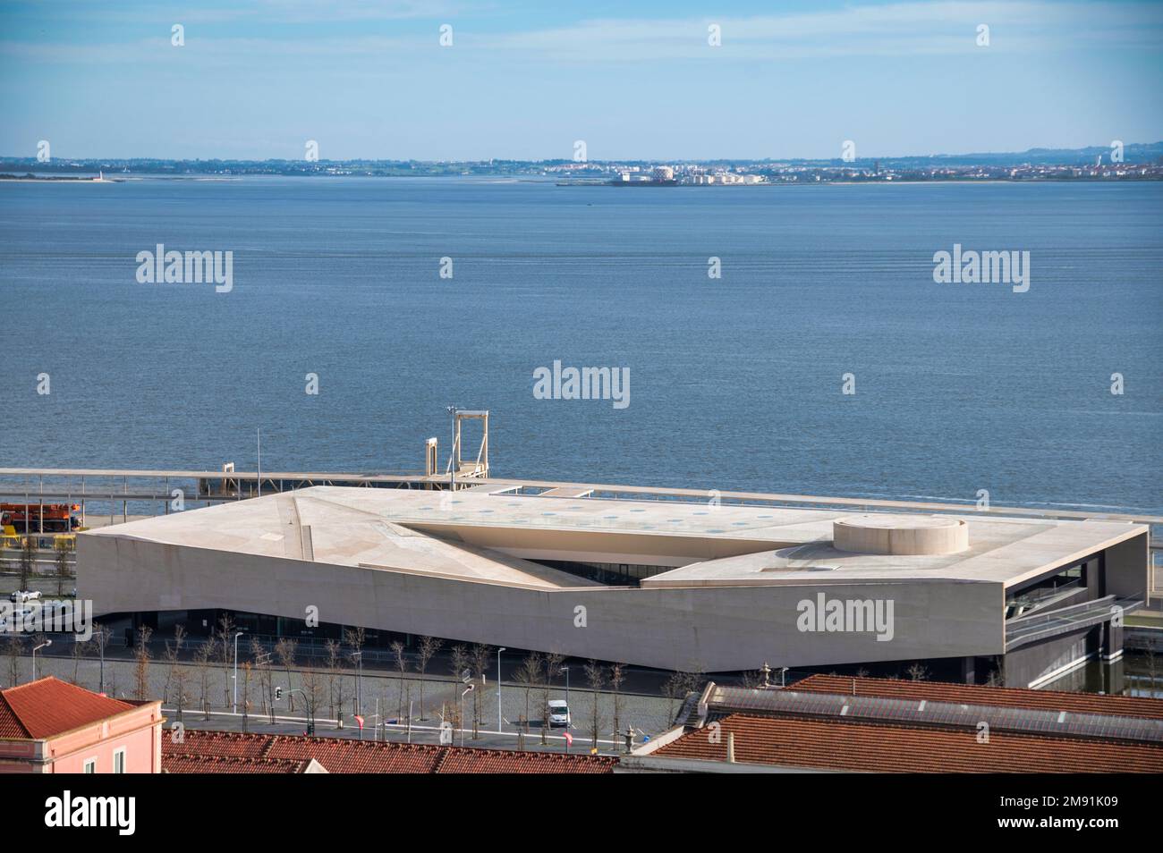Lisbon cruise ship terminal hi-res stock photography and images - Alamy