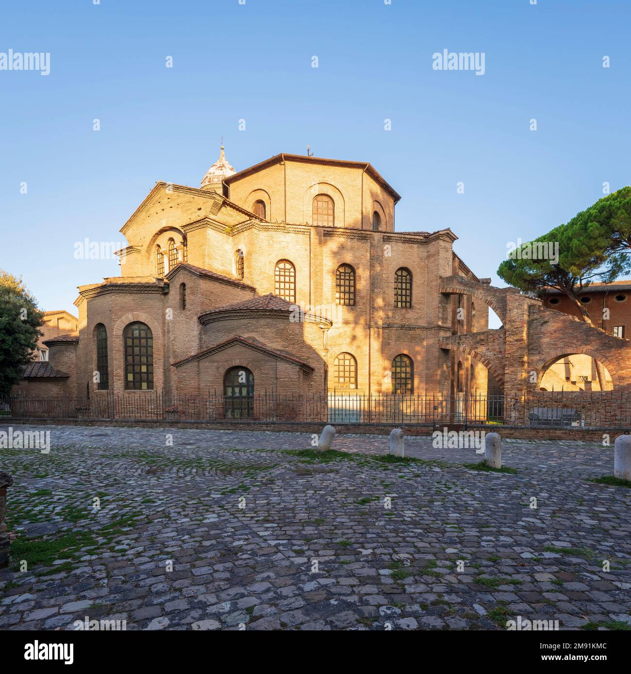 Basilica di San Vitale, one of the most important examples of early ...
