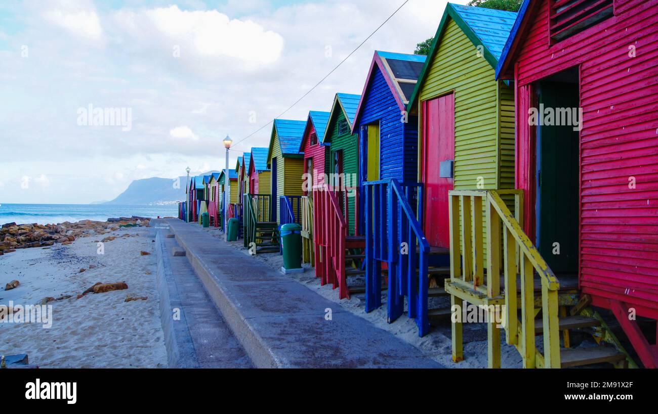 Historic beach changing huts hi-res stock photography and images - Alamy