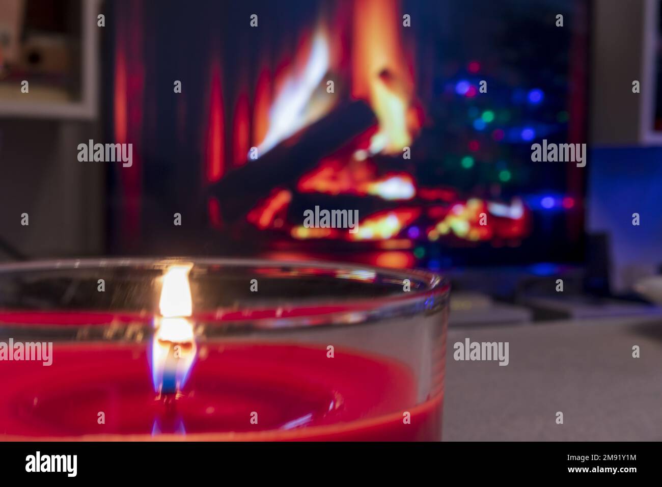 The flame of freedom candle hi-res stock photography and images - Alamy