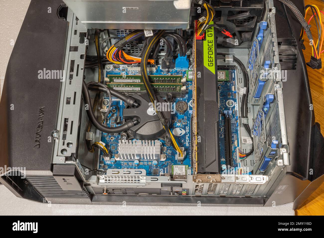 Alienware computer hi-res stock photography and images - Alamy