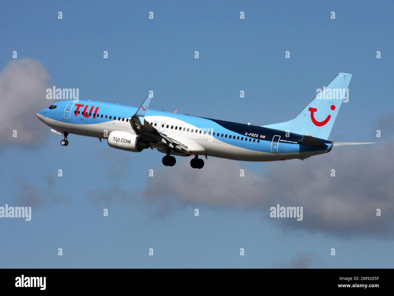 Tui airliner hi-res stock photography and images - Alamy