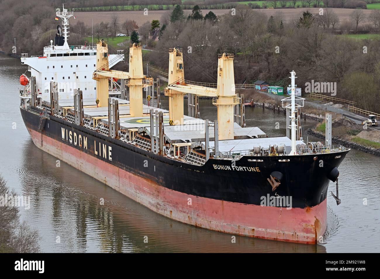 Bulkcarrier BUNUN FORTUNE passing the Kiel Canal Stock Photo - Alamy