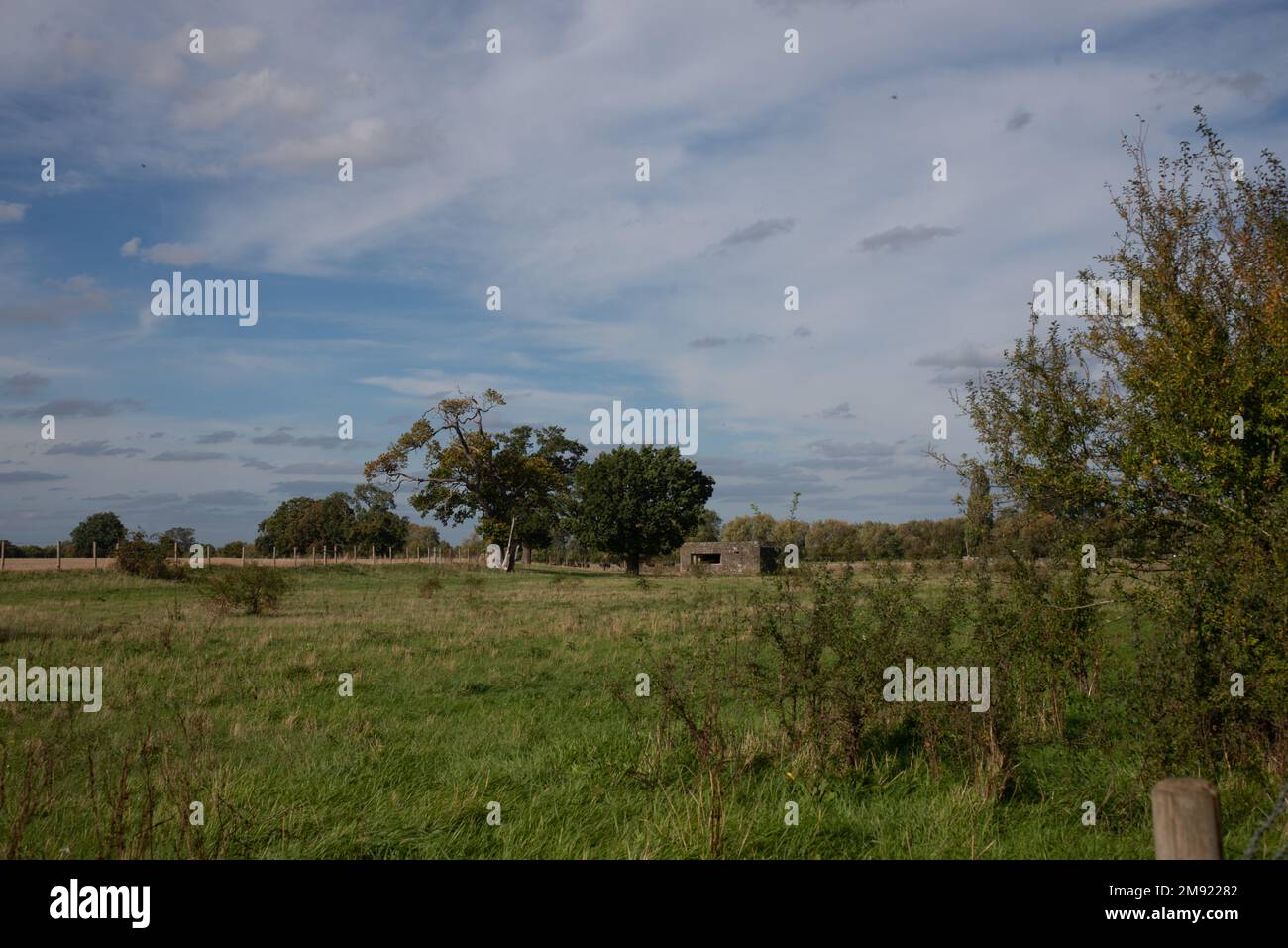 Pill Box in a field at Benson, Oxfordshire Stock Photo - Alamy