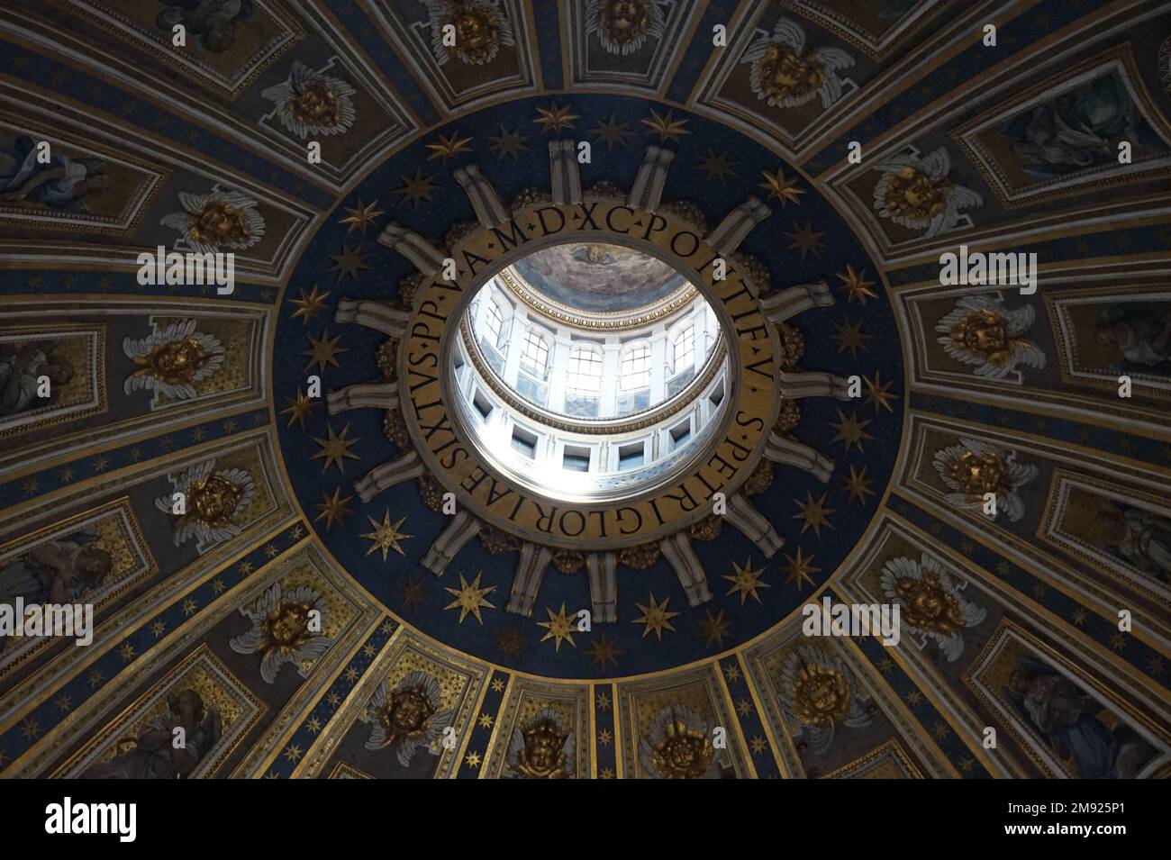 St peters basilica rom hi-res stock photography and images - Alamy