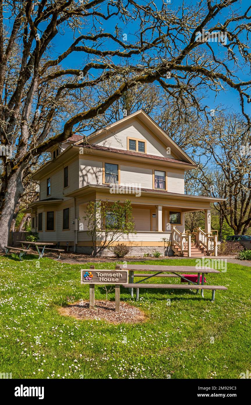 The Tomseth House at Dorris Ranch Park near Springfield, Oregon Stock ...