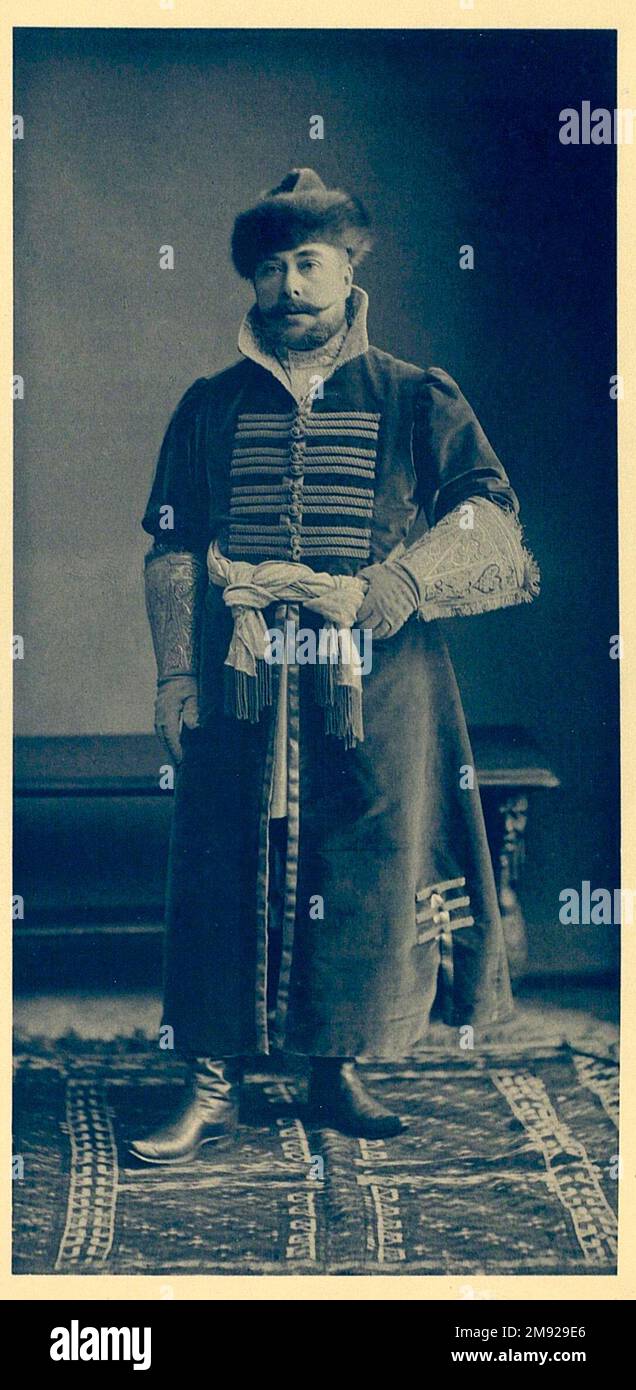 17th century boyar costume hi-res stock photography and images - Alamy