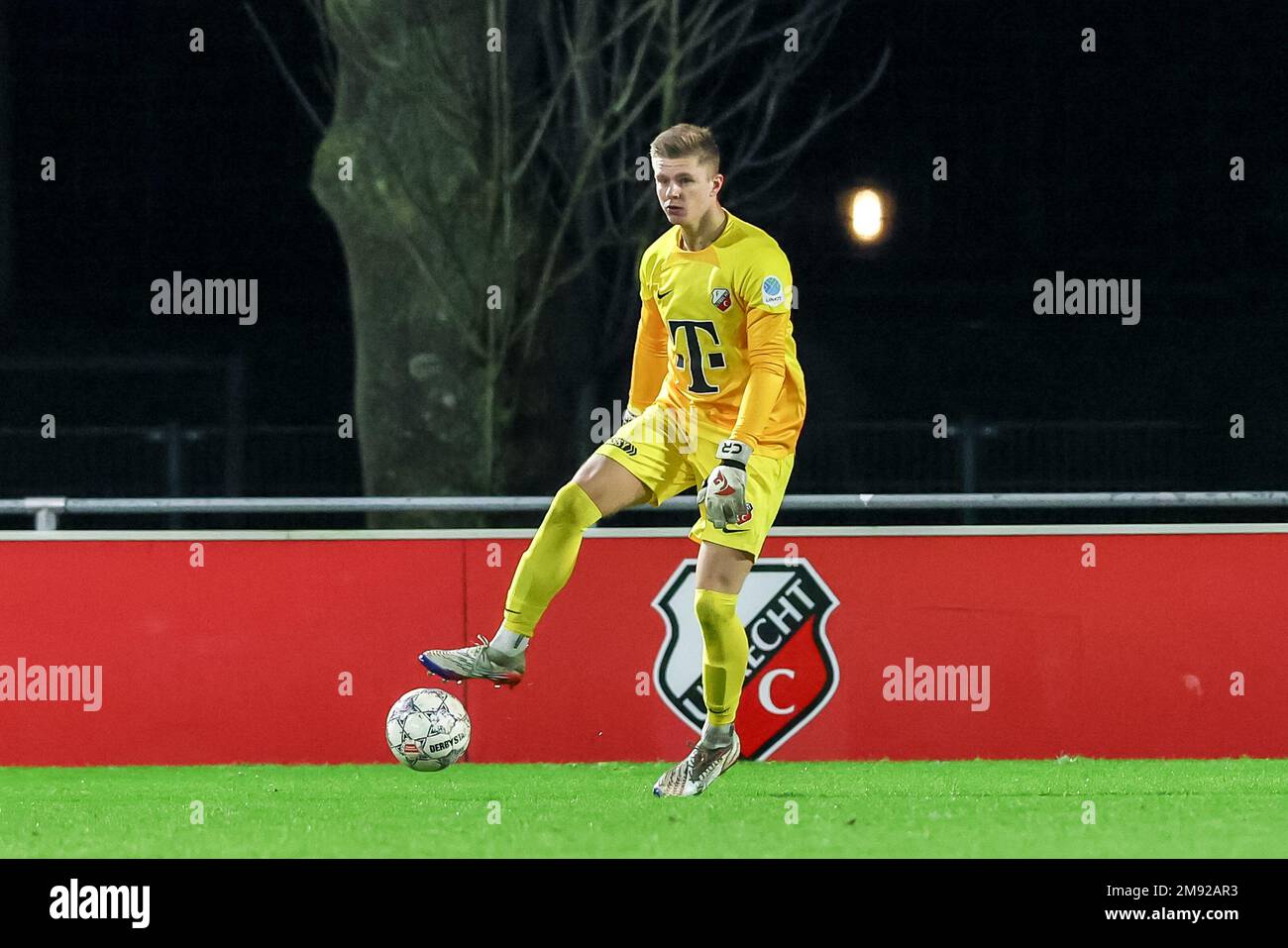 UTRECHT, NETHERLANDS - JANUARY 16: goalkeeper Calvin Raatsie of Jong ...