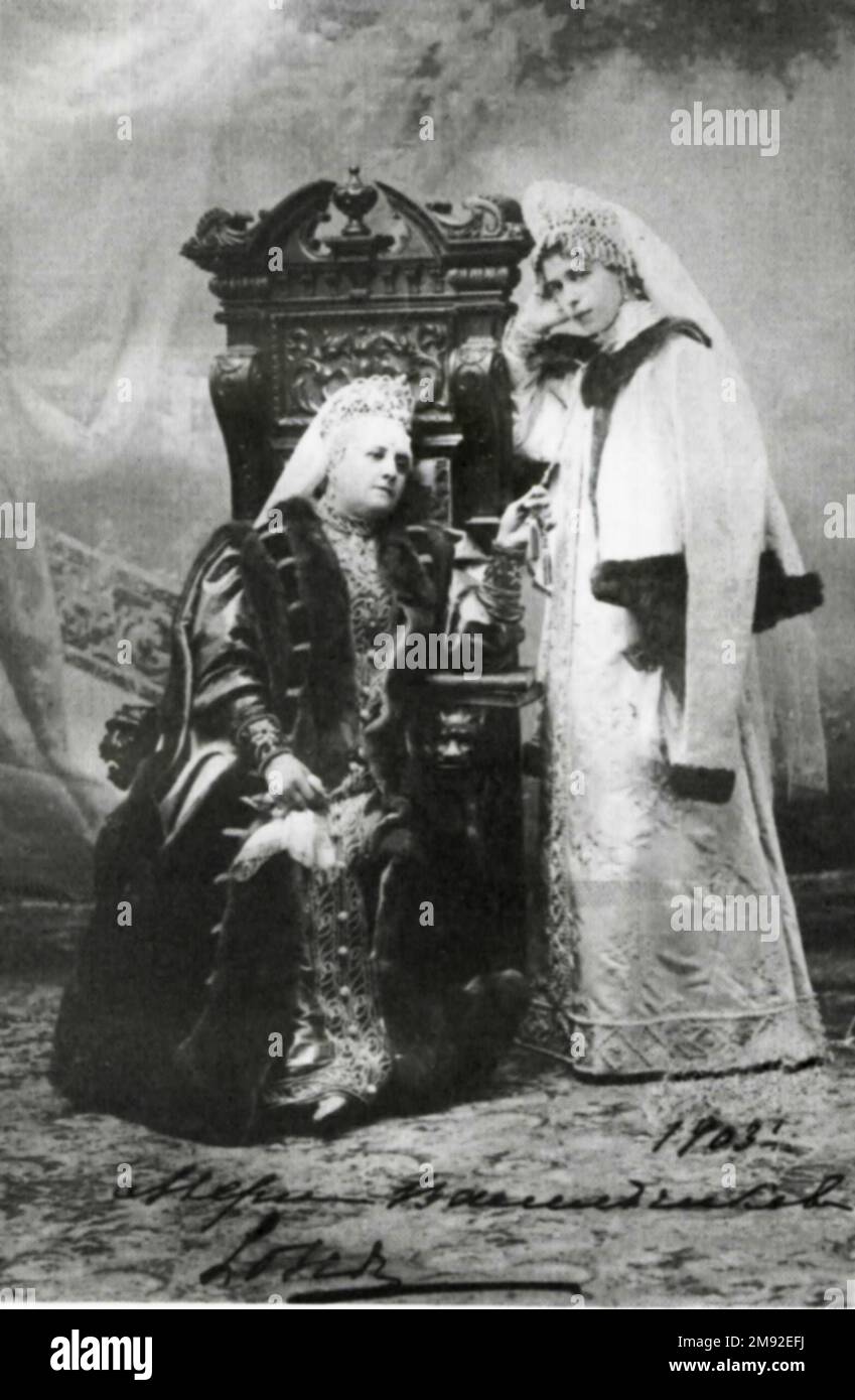 Princess Maria Nikolaevna Vasilchikova and her daughter Sofia Sergeevna ca. 1903 Stock Photo - Alamy