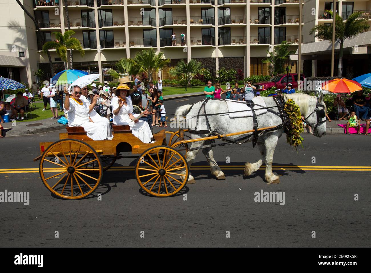 KAILUA-KONA-BIG ISLAND-HAWAII-14-06-2006- Hawaiians celebrate with a ...