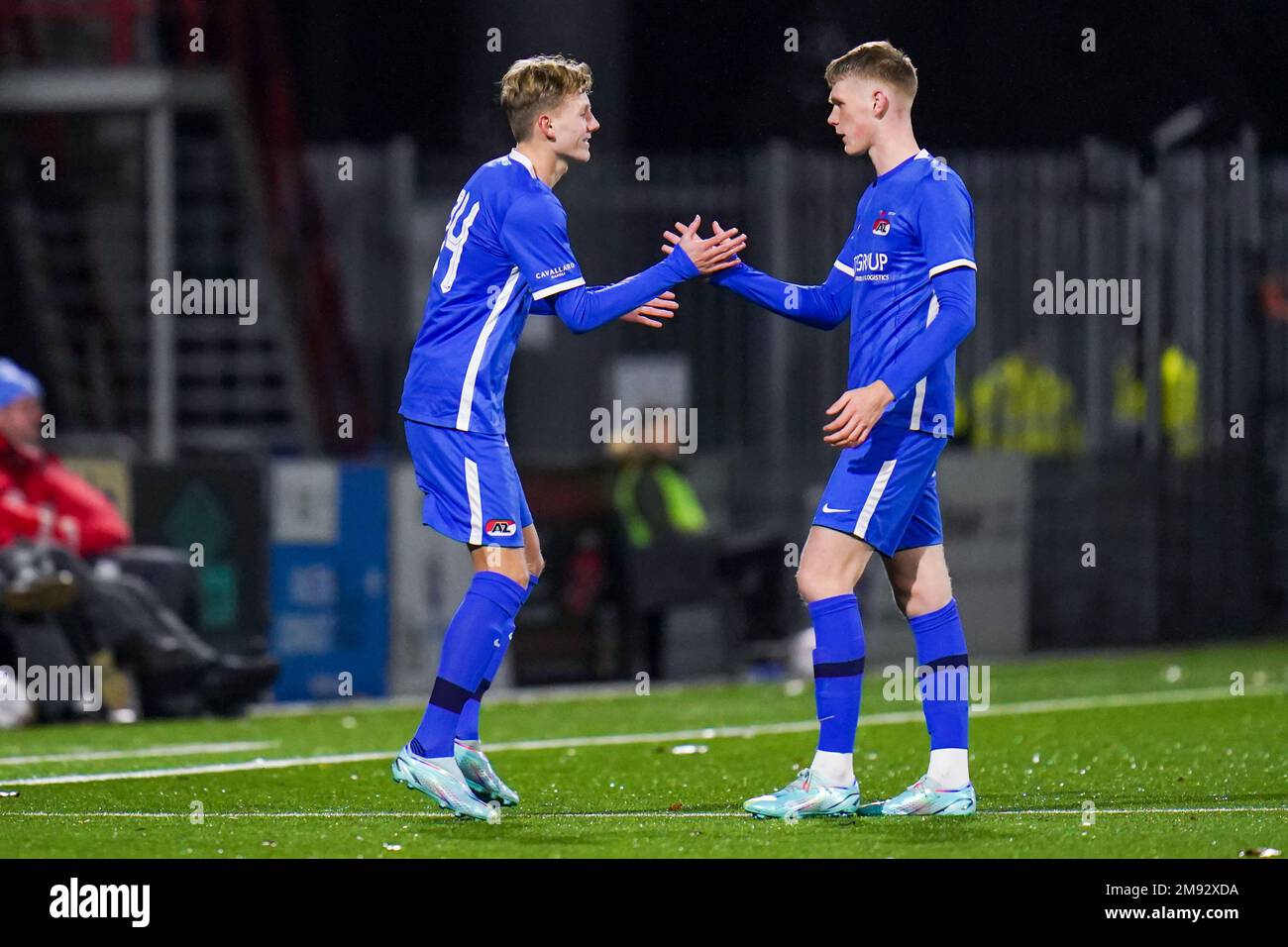 OSS, NETHERLANDS - JANUARY 16: Misha Engel of Jong AZ, Maxim Dekker of ...
