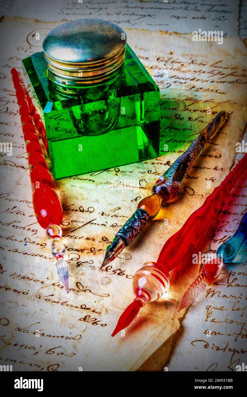 Glass ink well hi-res stock photography and images - Alamy