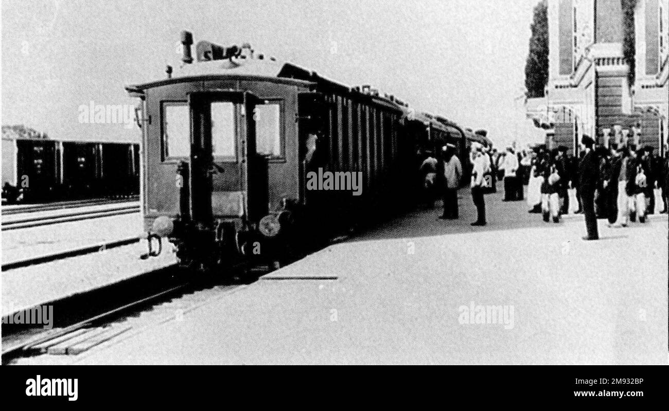 1890s train station Black and White Stock Photos & Images - Alamy