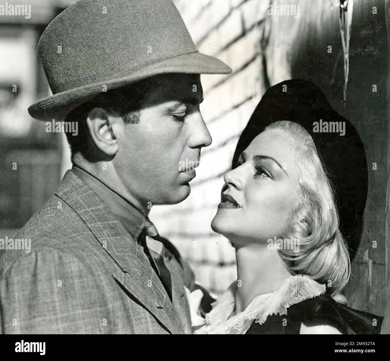 DEAD END 1937 United Artists film with Humphrey Bogart and Claire ...