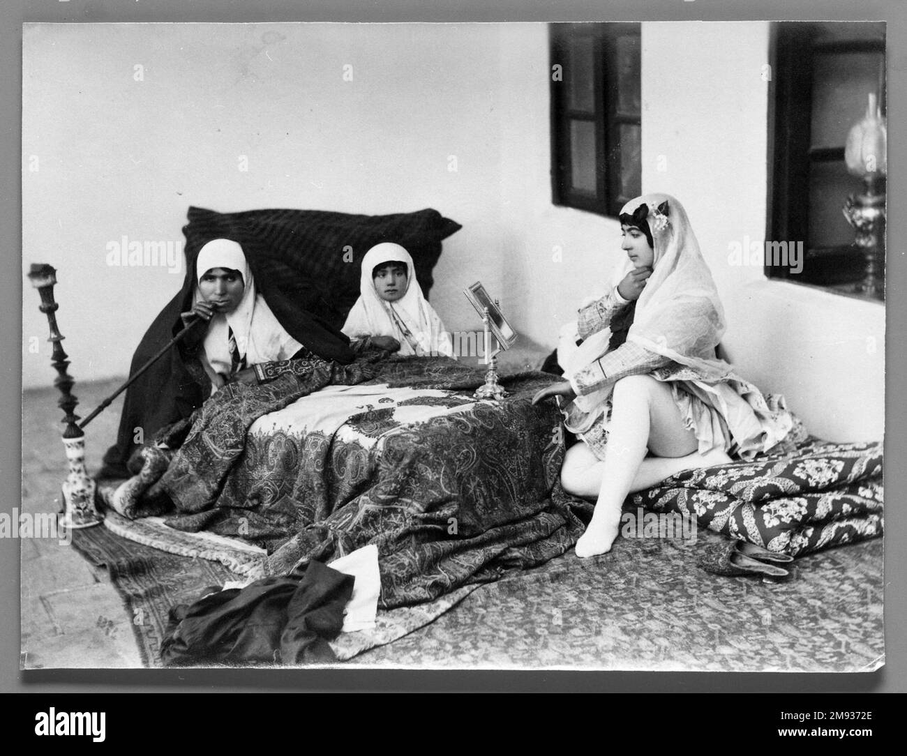 Rulers court Black and White Stock Photos & Images - Alamy