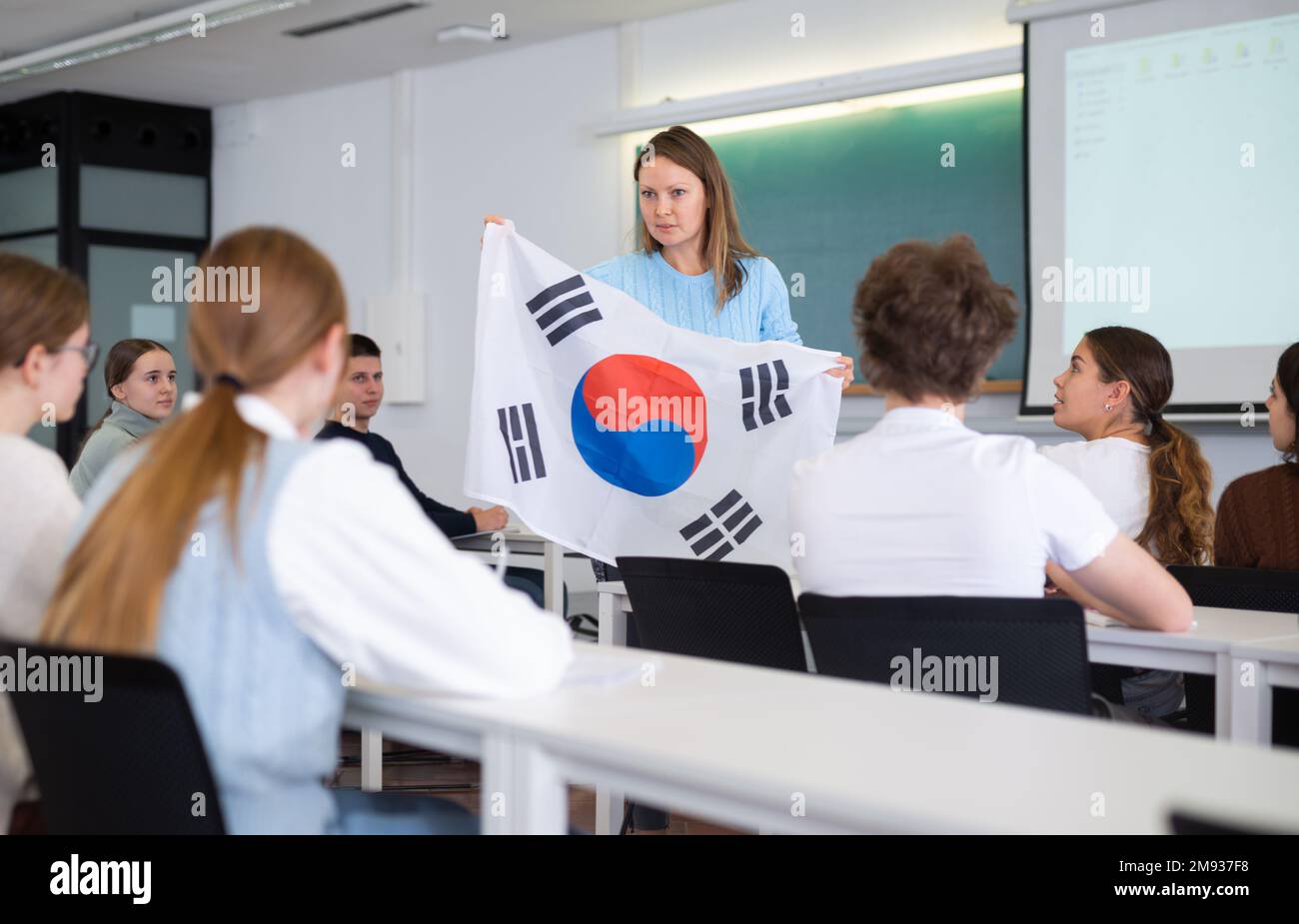 South korea school classroom hi-res stock photography and images - Alamy