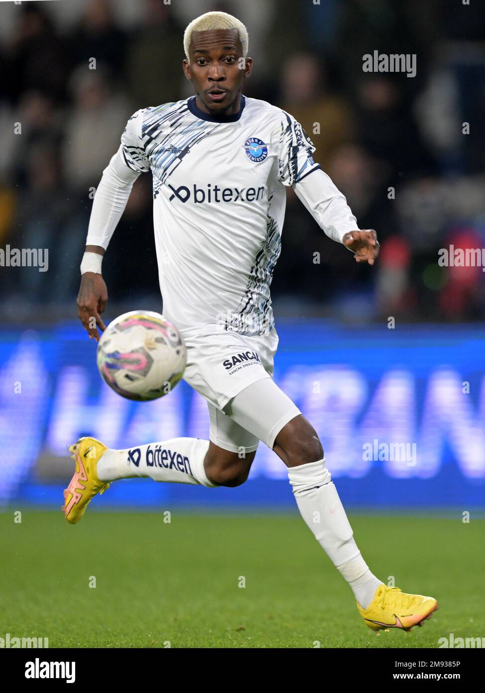 ISTANBUL - Henry Onyekuru of Adana Demirspor AS during the Turkish ...