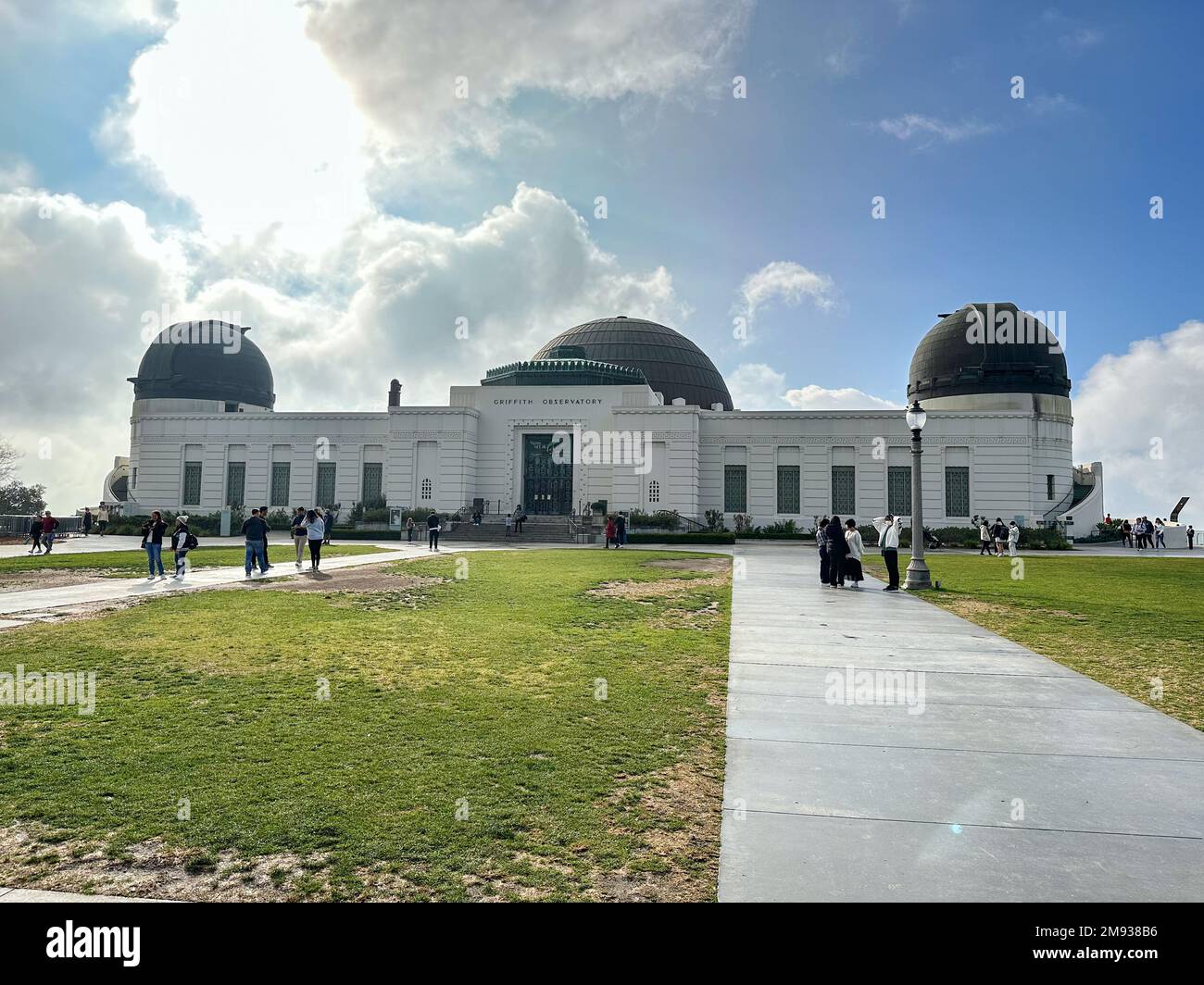 Front view of Griffith Park Observatory Stock Photo - Alamy
