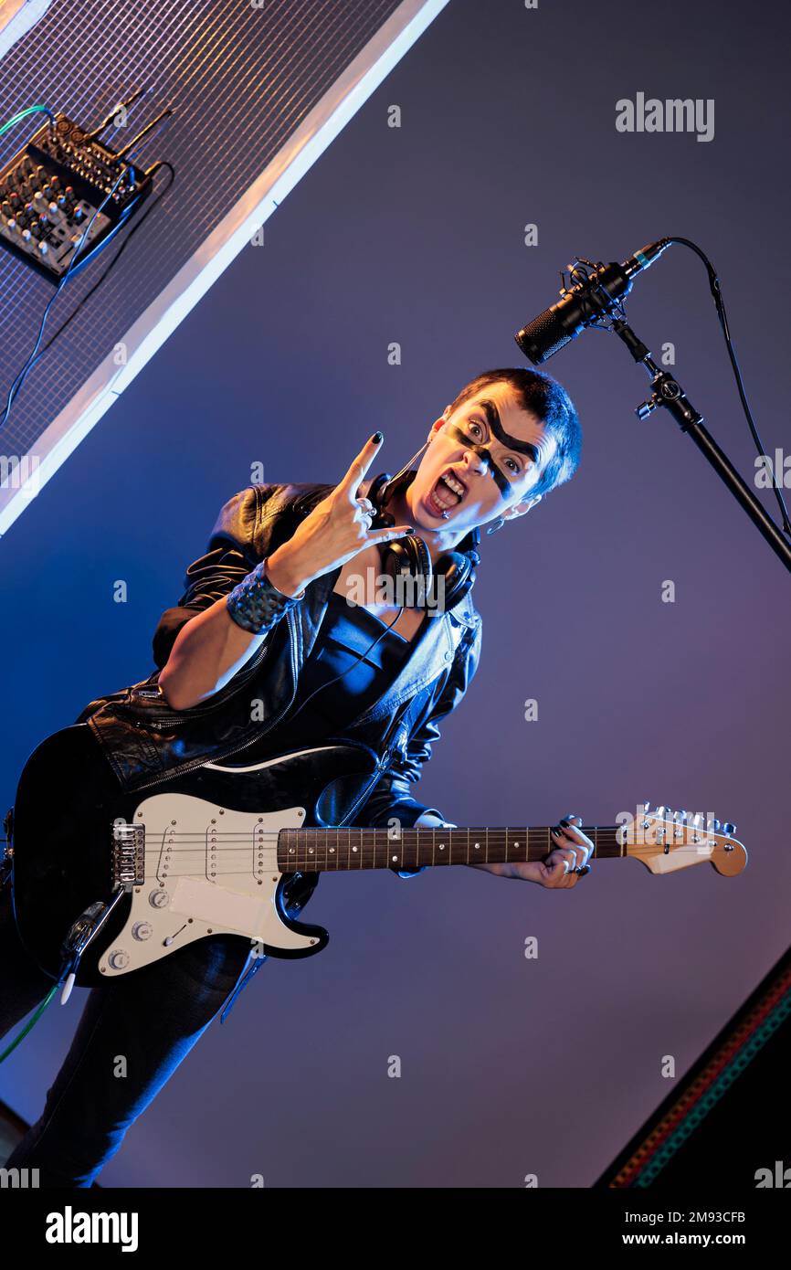 Female punk rocker hi-res stock photography and images - Alamy