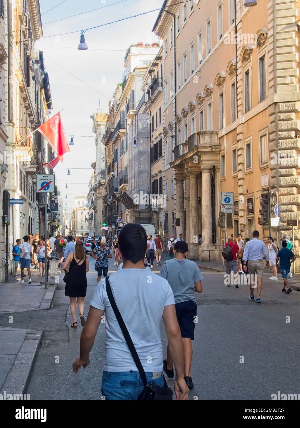 People walking the streets in Rome, Italy Stock Photo - Alamy