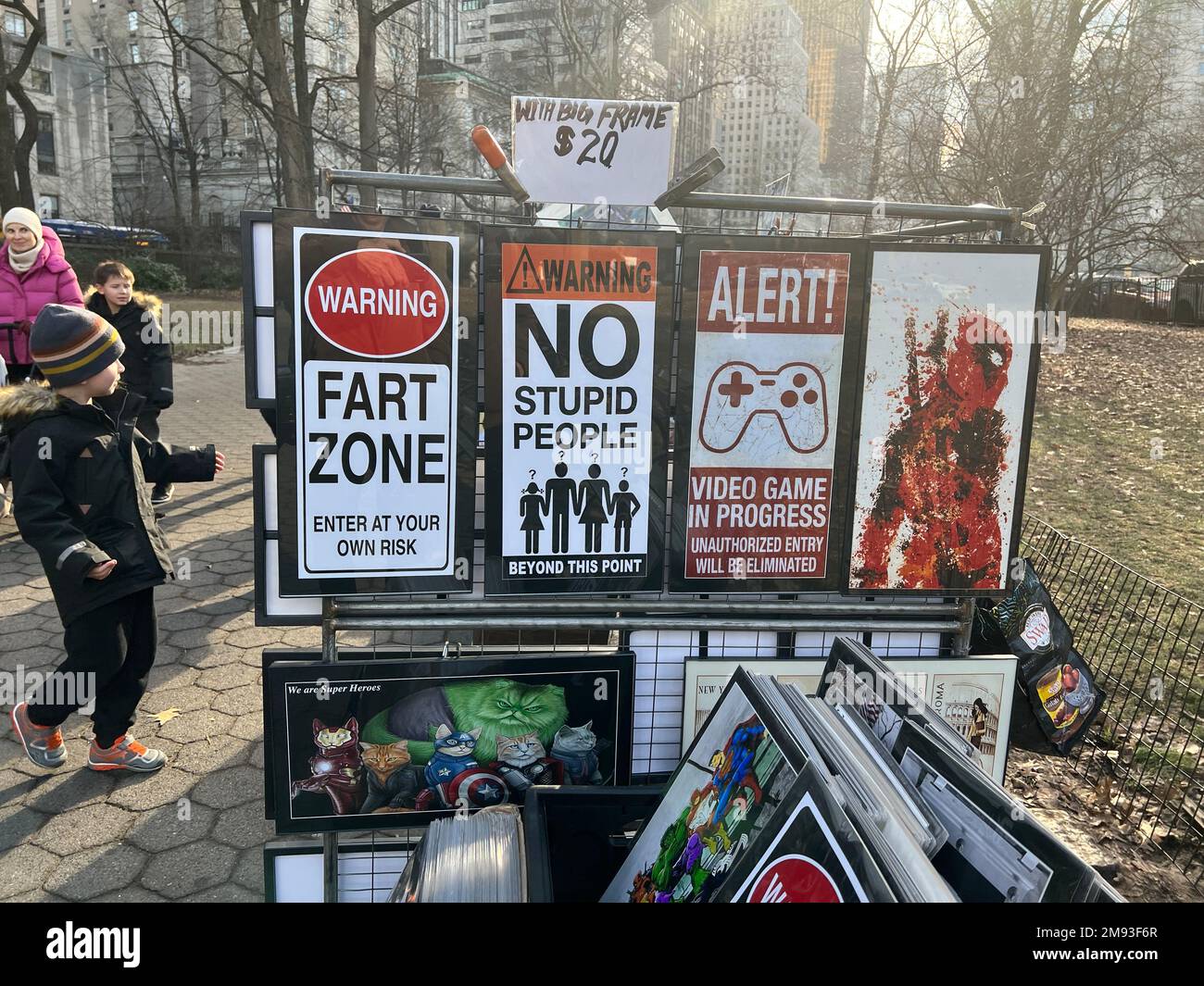 Funny signs new york hi-res stock photography and images - Alamy