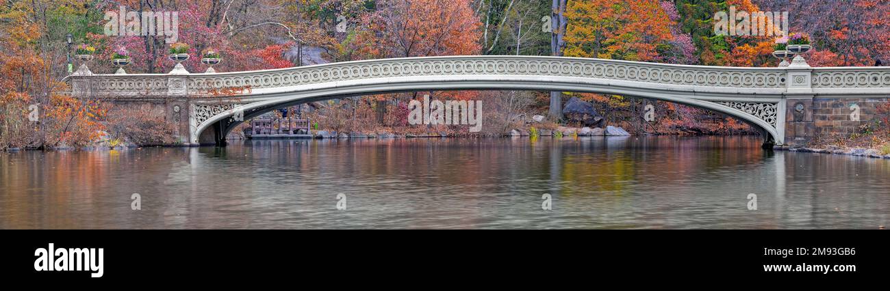 Bow bridge, Central Park, New York City in late autumn, panoramic Stock ...