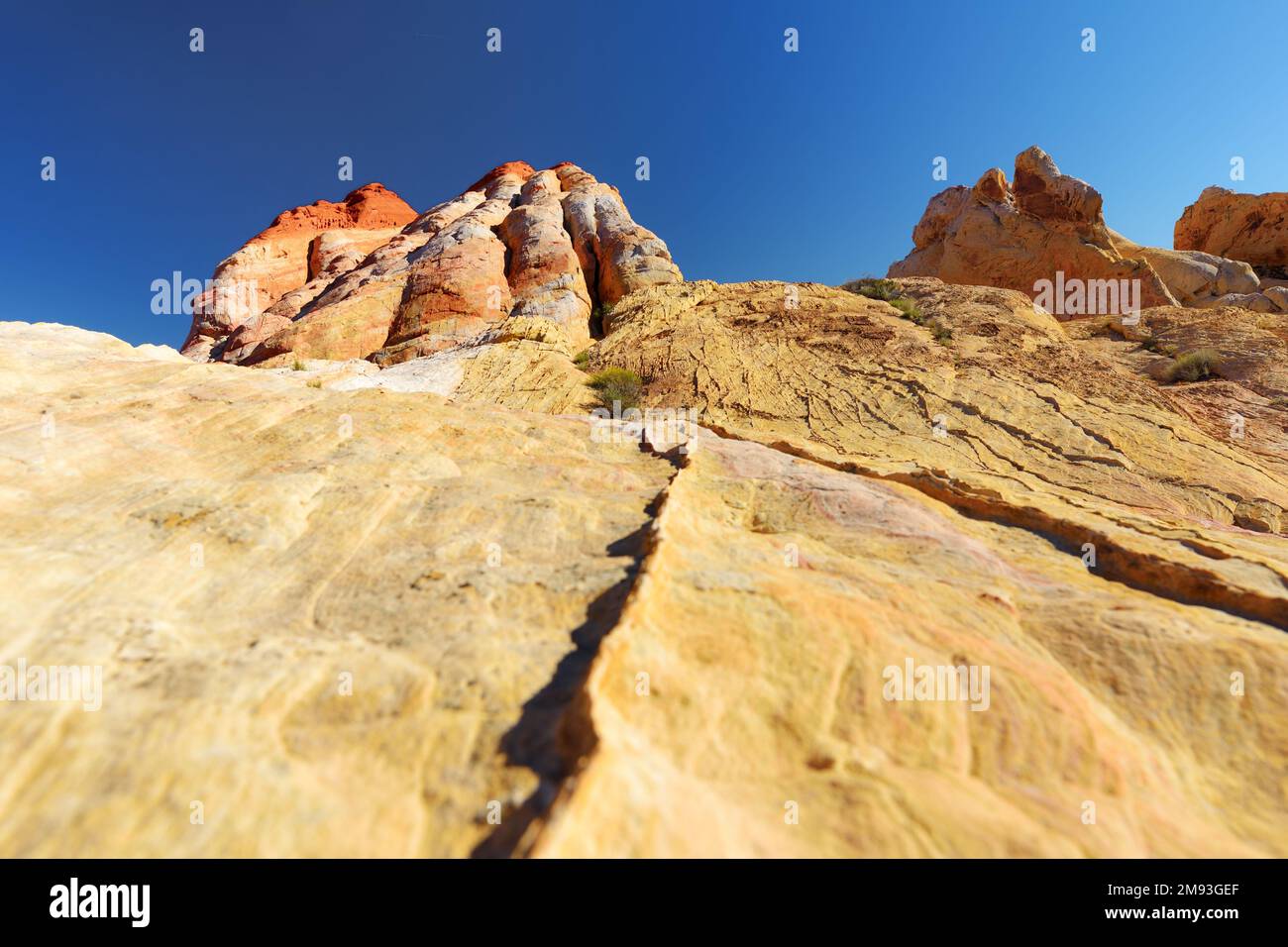 Amazing colors and shapes of sandstone formations in Valley of Fire ...
