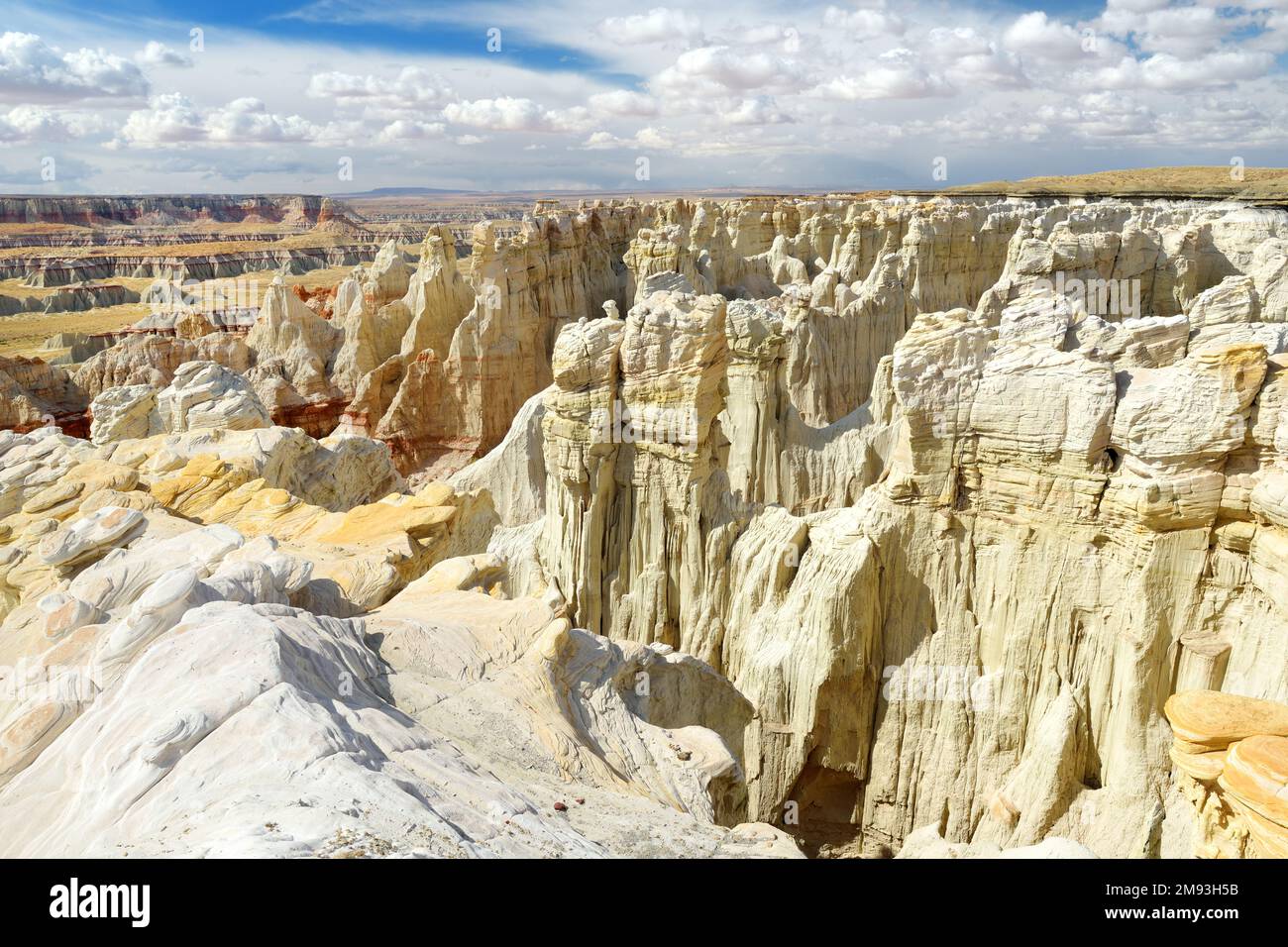 Stunning view of white striped sandstone hoodoos in Coal Mine Canyon ...