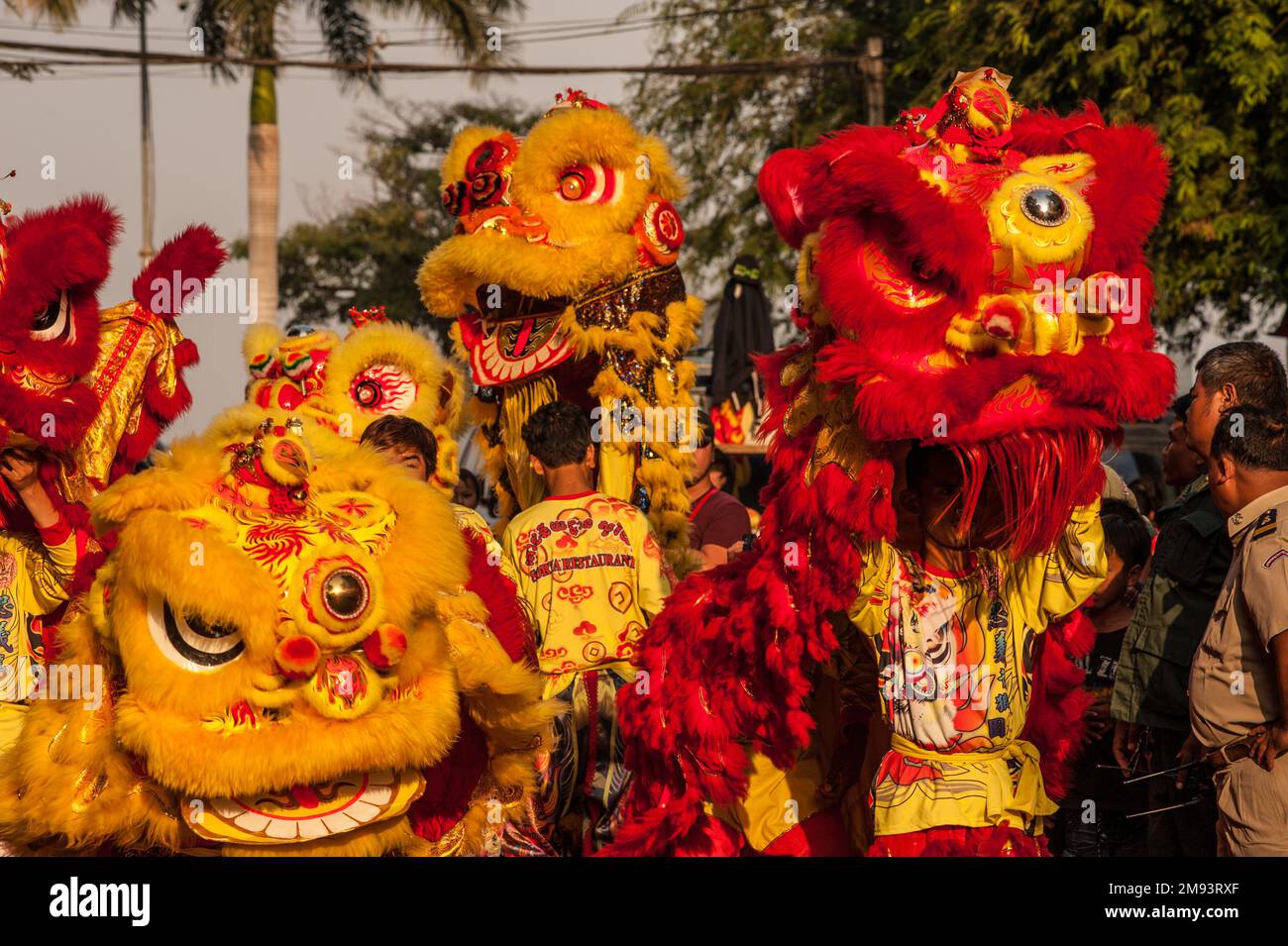 Phnom Penh celebrates "Year of the Monkey" w/ traditional Lion dancing ...