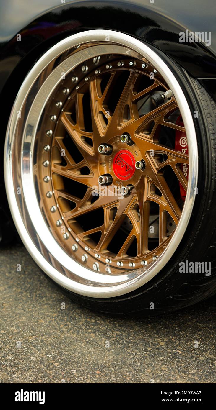 3 piece wheels Stock Photo - Alamy