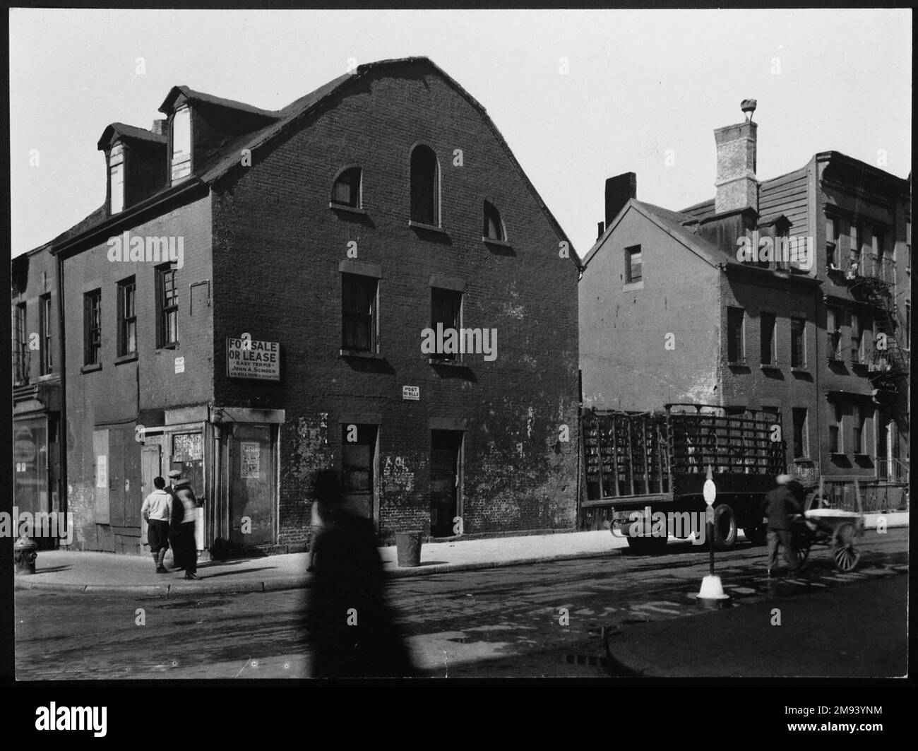 Mulbery and Prince Streets, Manhattan Berenice Abbott (American, 1898 ...