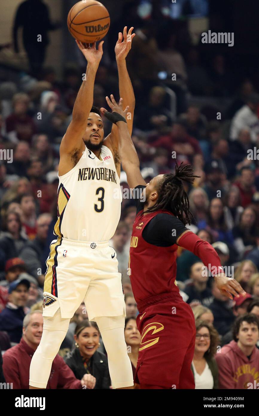 Cj mccollum pelicans hi-res stock photography and images - Alamy