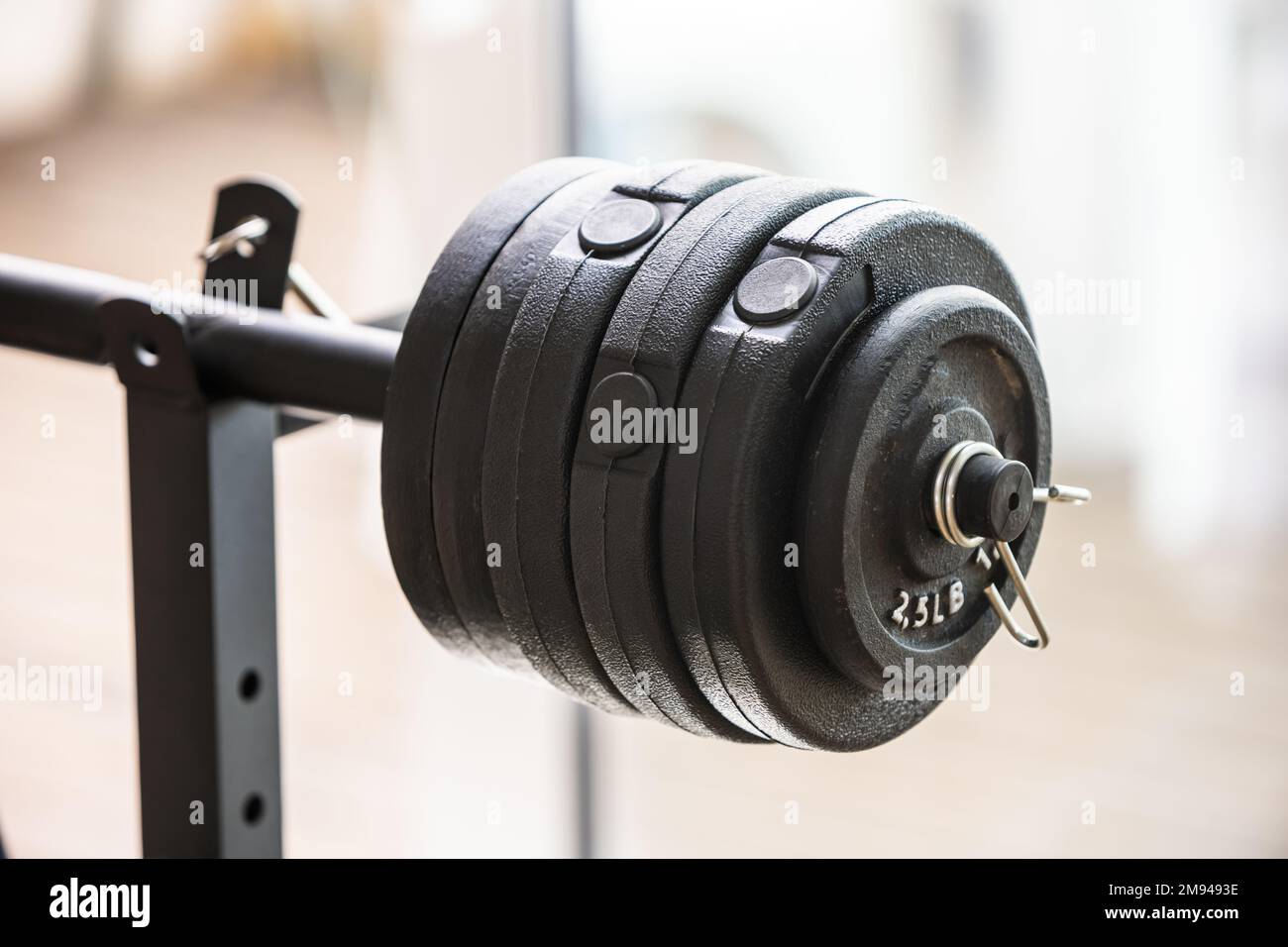Row heavy dumbbells bodybuilding hi-res stock photography and images ...