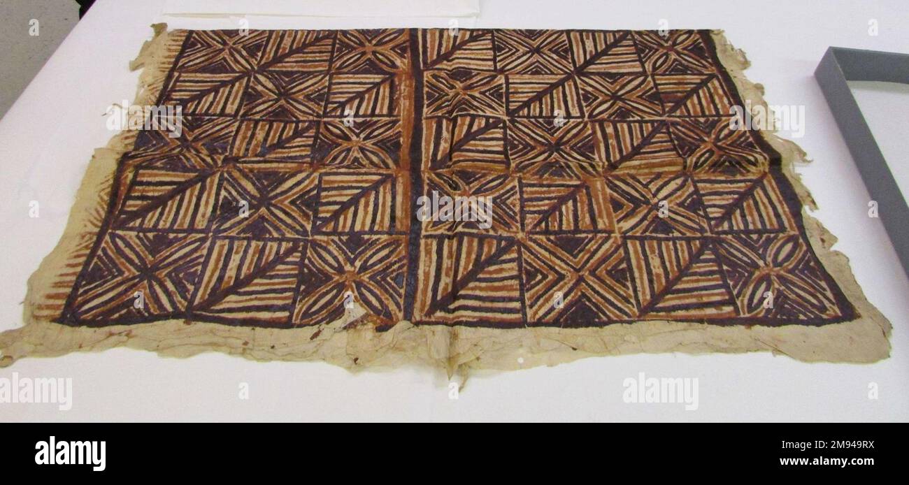 Tapa (Siapo) Samoan. Tapa (Siapo). Barkcloth, pigment, 49 1/2 x 59 in ...