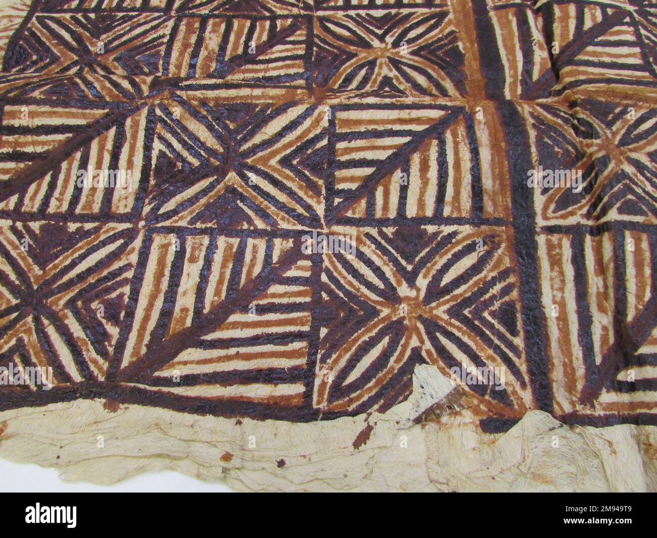 Tapa (Siapo) Samoan. Tapa (Siapo). Barkcloth, pigment, 49 1/2 x 59 in ...
