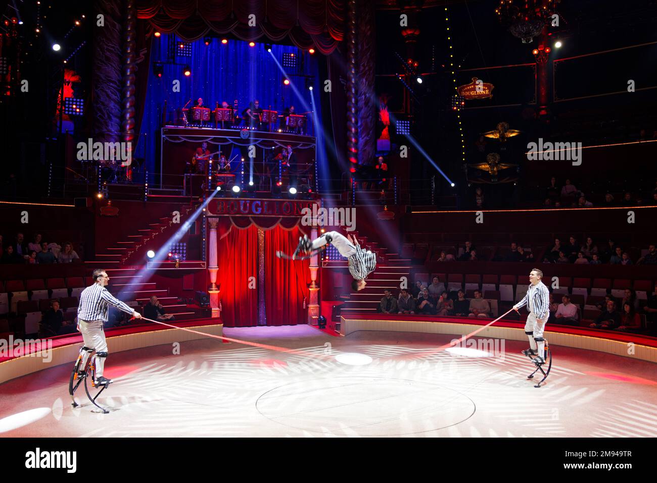 Paris, France. 15th Janv, 2023. The Jump'n'Roll band on stilts performs during Cirque Bouglione ...