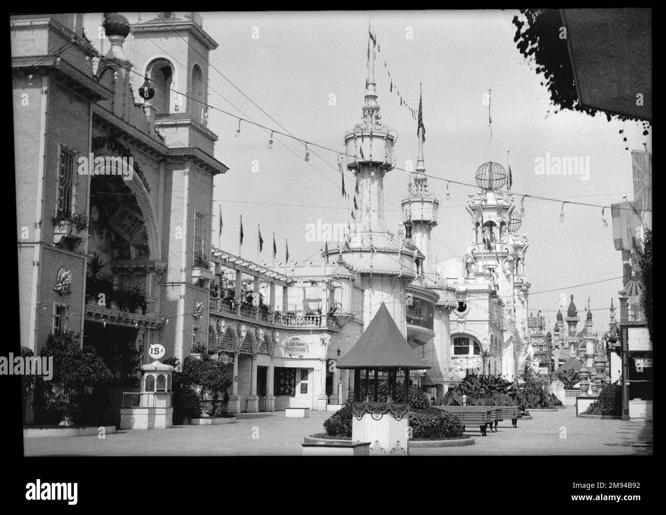 Luna Park Eugene Wemlinger. , 1909. Cellulose nitrate negative 1909 ...