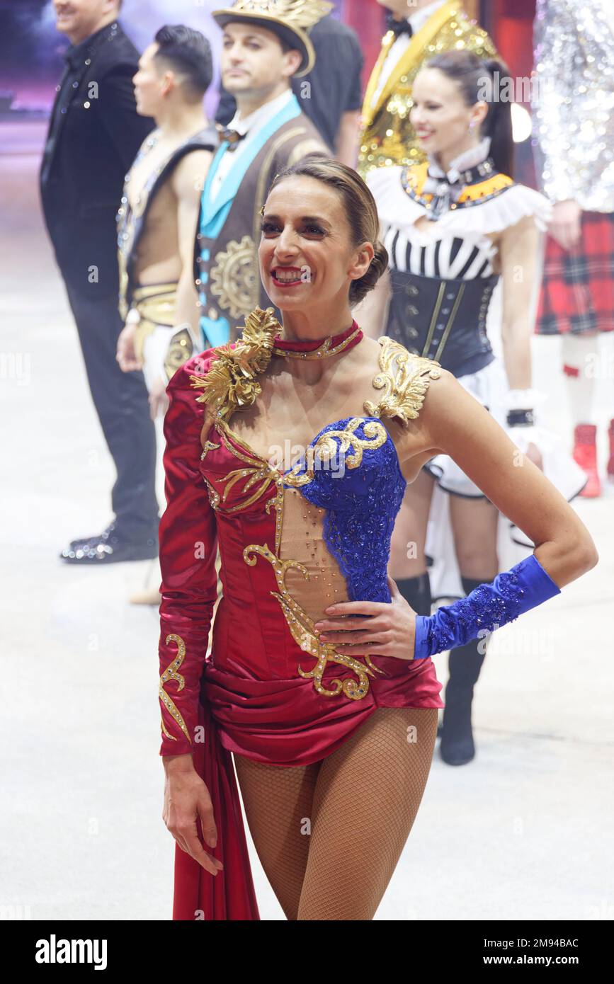 Salto dancers hi-res stock photography and images - Alamy