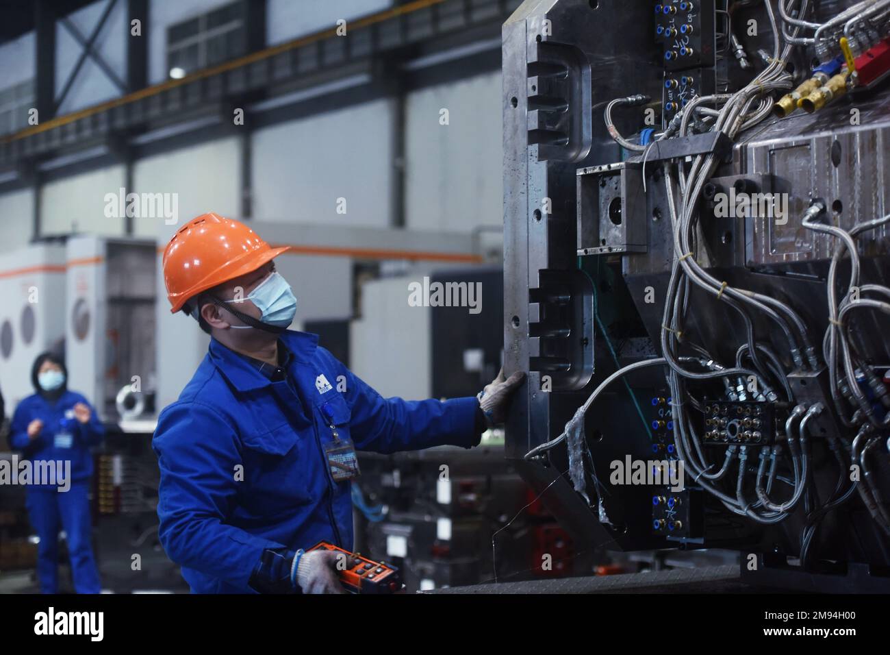HANGZHOU, CHINA - JANUARY 17, 2023 - A worker of Hangzhou Youcheng ...